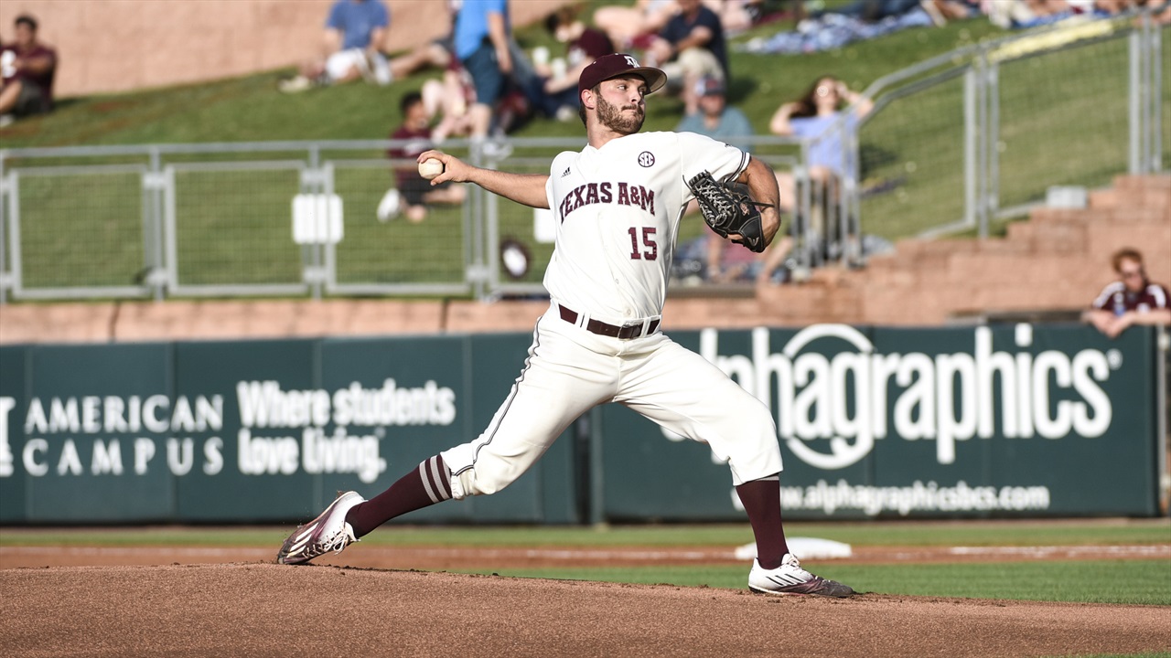Baseball Photo Gallery: Arkansas 6, Texas A&M 4 | TexAgs