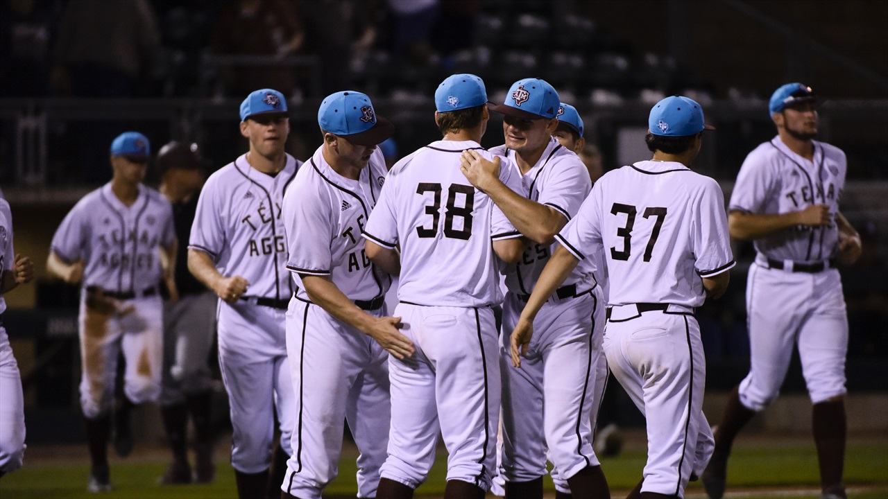 Baseball Photo Gallery: No. 16 Texas A&M 7, Texas State 5 | TexAgs
