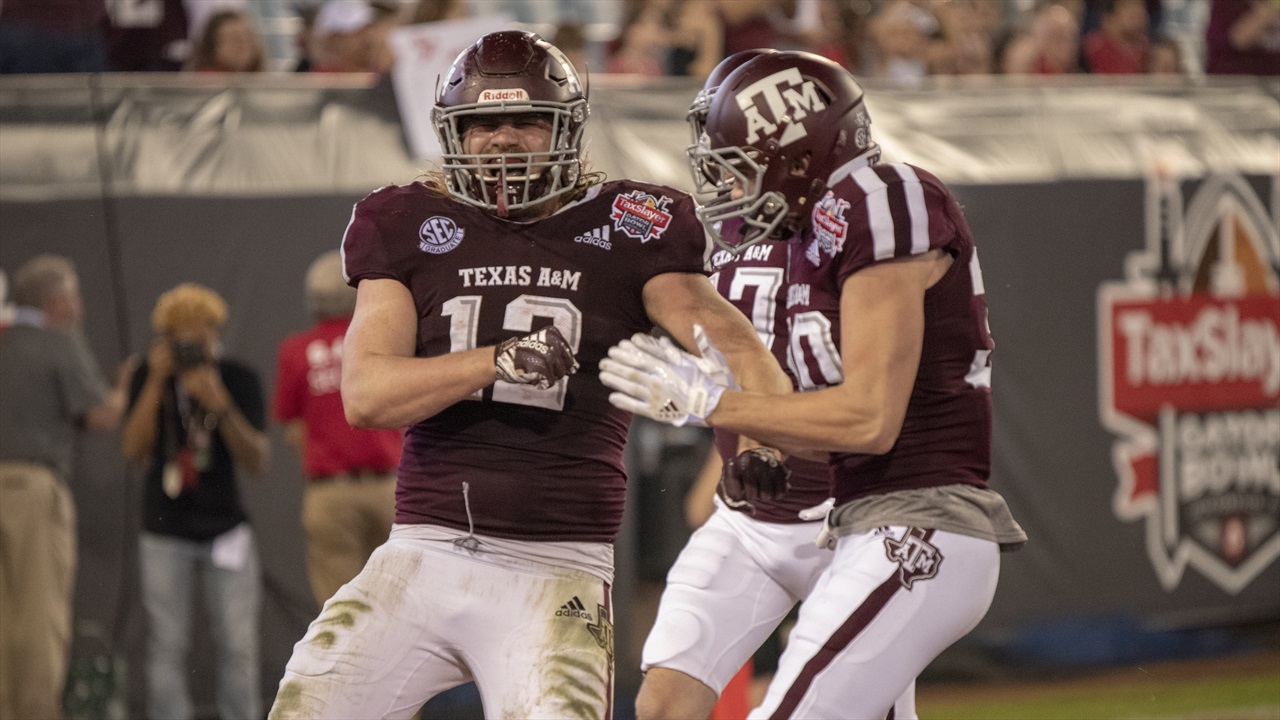 WATCH: 12th Man Cullen Gillaspia scores the final touchdown of 2018 ...