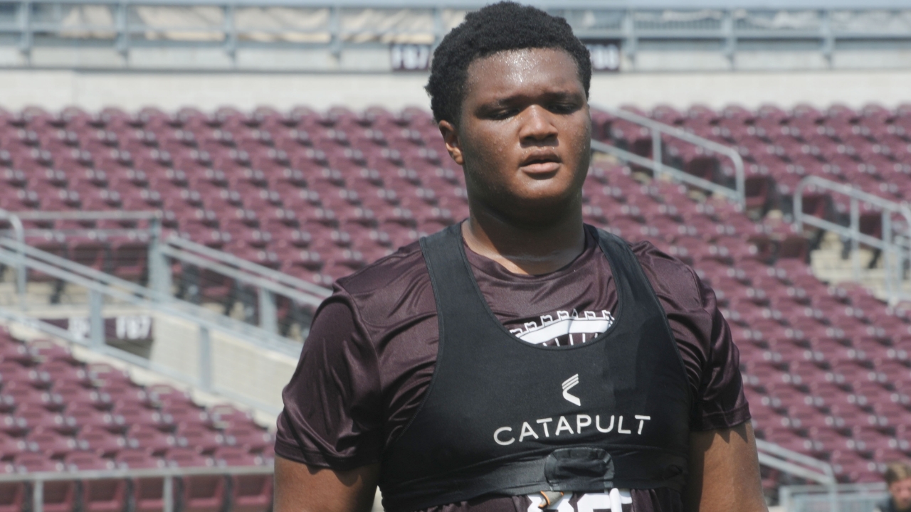 2025 OL Tyler Thomas impresses Steve Addazio, earns A&M offer | TexAgs