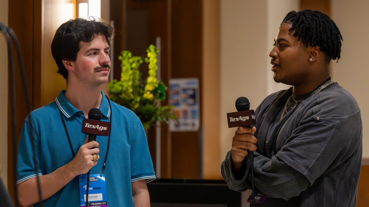 An inside look at Sampson's Cougars with Joseph Mosbey of CoogTV | TexAgs
